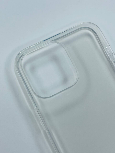 Чехол прозрачный-не желтеющий, на iPhone