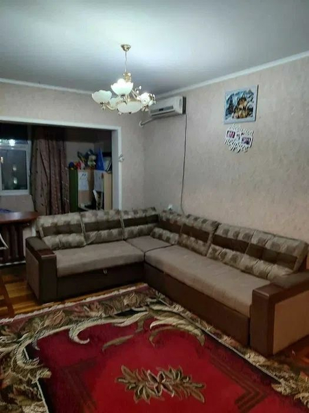 Квартира на Яшнабаде 2в3/4/4 ремонт хороший