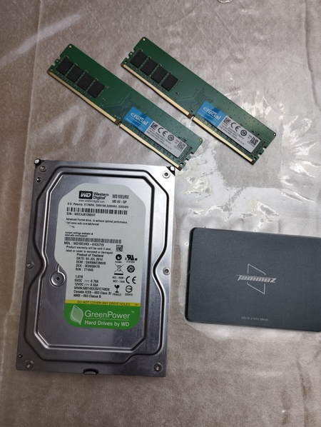 SSD 128 Ozu 8*8/16 HHD 1TB sotiladi
