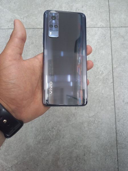 Vivo y31 mobile phone