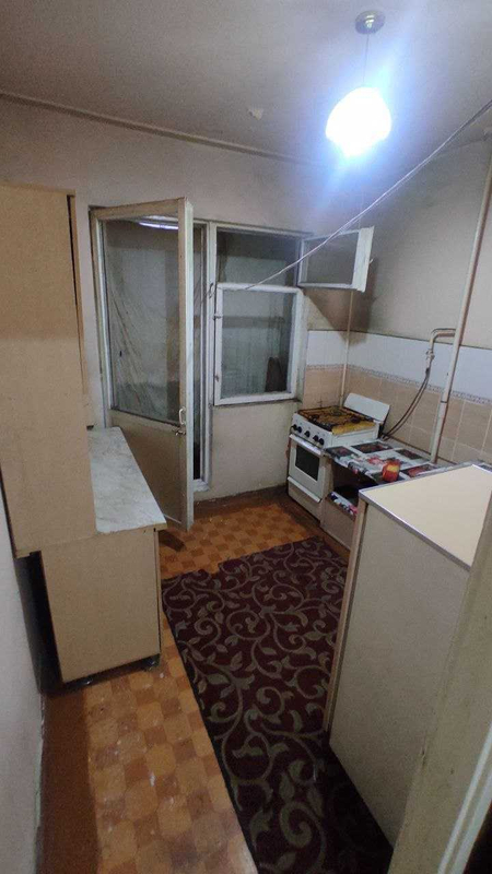 Продаётся 2/4/9 на ул.Сайрам ор-р 71 школа ( Общий коридор )