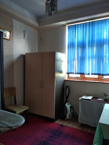 Продаётся Квартира на Юнусабаде 8кв 2/4/4