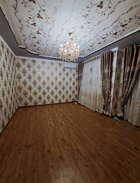 Kvartira sotiladi 90 kvadrat varyantga ham