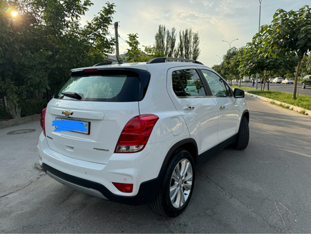 Продается Tracker 1 Premier.