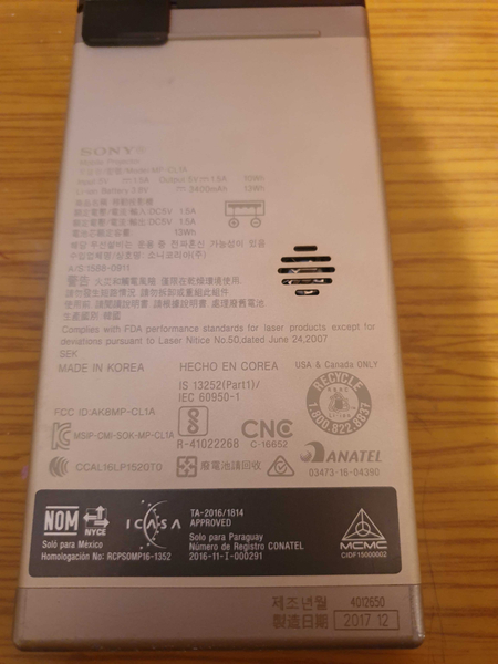 Мини проектор SONY MP-CL1A