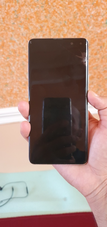 Galaxy s 10 5 g zapchastga ekrandan boshqa hammasi bor