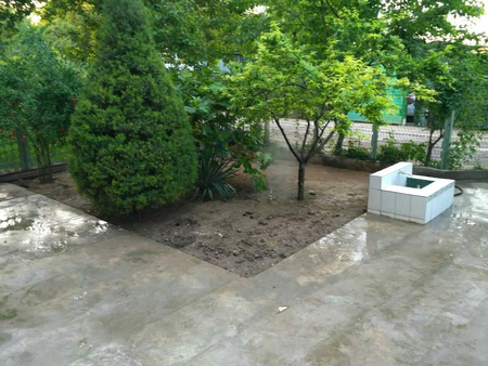 Продается 4 ех комнатна квартира. Квартира своя. Уютная чистая.