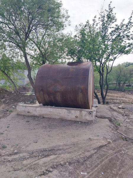 (Ёмкость.)Bochka sotiladi 6 tonnalik, xolati yaxshi narxi 7 mln yana k