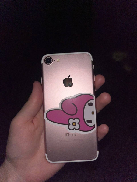 Розовый iPhone 7/128gb