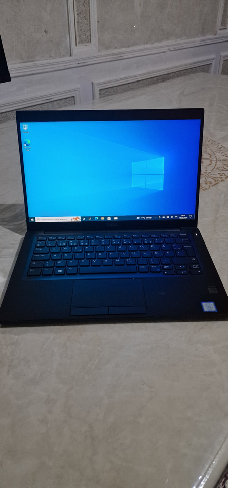 Dell Ekran sensor Core i5-7300u operativka 16gb hotira 256gb m2ssd
Cor