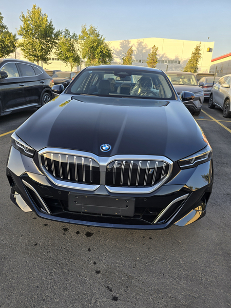 BMW i5 35L m sport, long edition