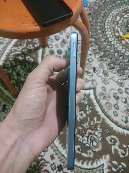 Poco c65 6.128 gb obmen bor