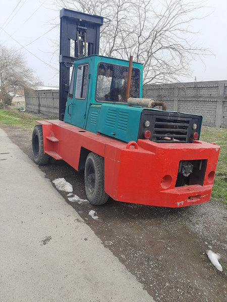Вилочный погрузчик 7тонн