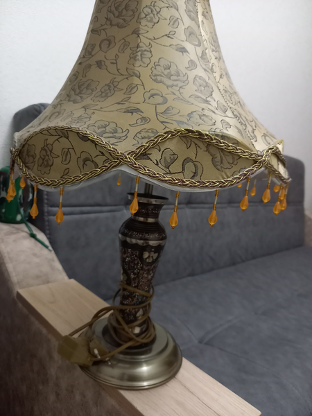 Лампа настольная