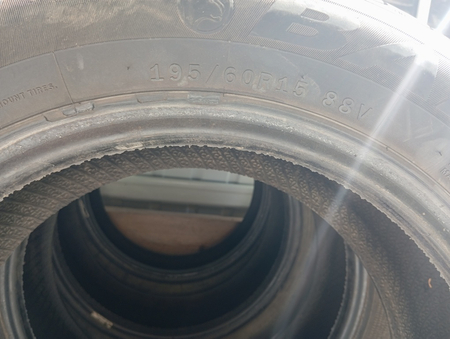 195/60R15. Razmer balon sotiladi