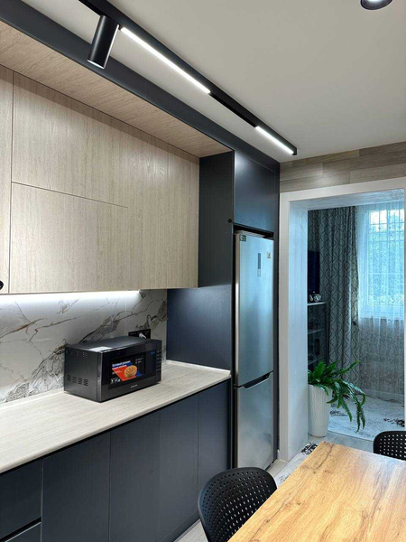 Продам 5 комн. квартиру на ц-6
