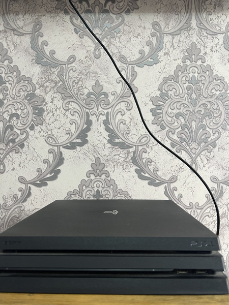 Playstation 4 PRO 1TB