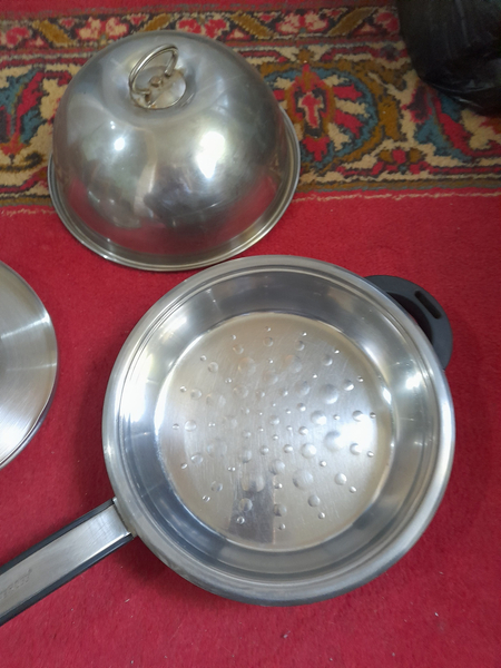 Кастрюли и Сковородка Привозные.