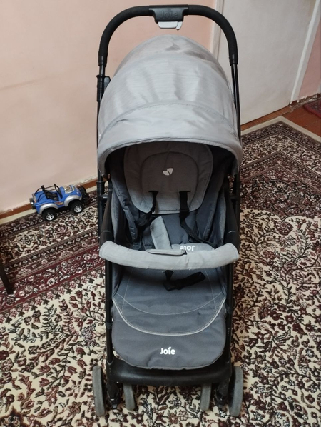 Срочно продаётся детская коляска