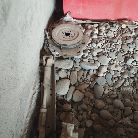 Mazda karobka RF komplekt sotiladi. Xolati ideal.Qiziqanla tel qilila