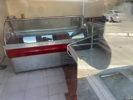 Vetrina xaladenik 2ta tez va arzon sotiladi