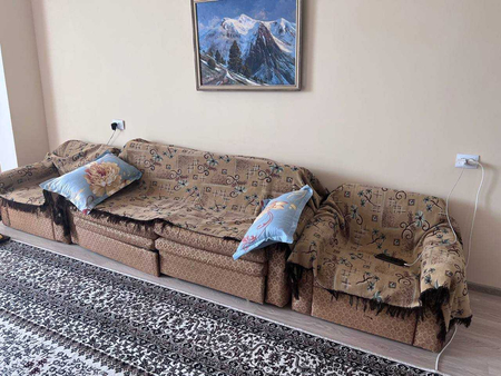 Продается мягкий диван с креслами