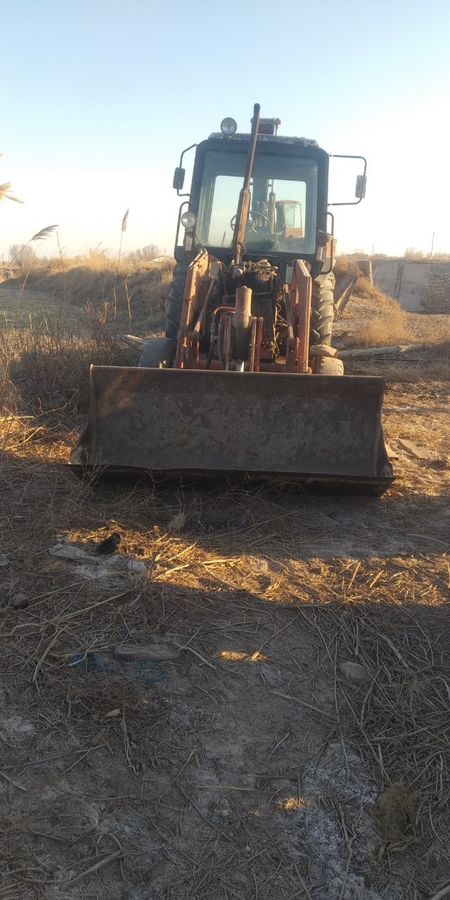 MtZ ekskavotor podgurschik sotiladi