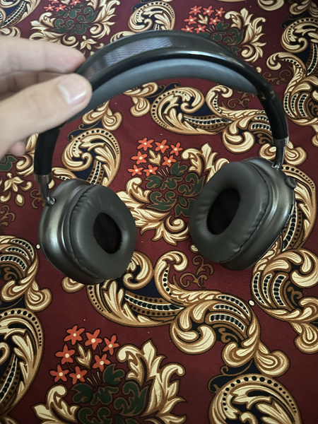 powerbank va airpods max yengide