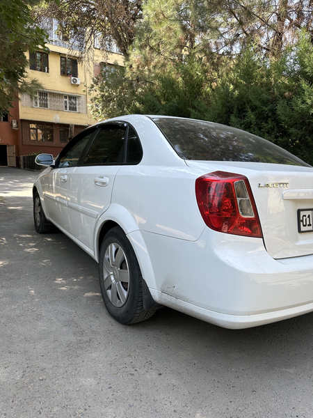 Lacetti 2012 sotiladi!