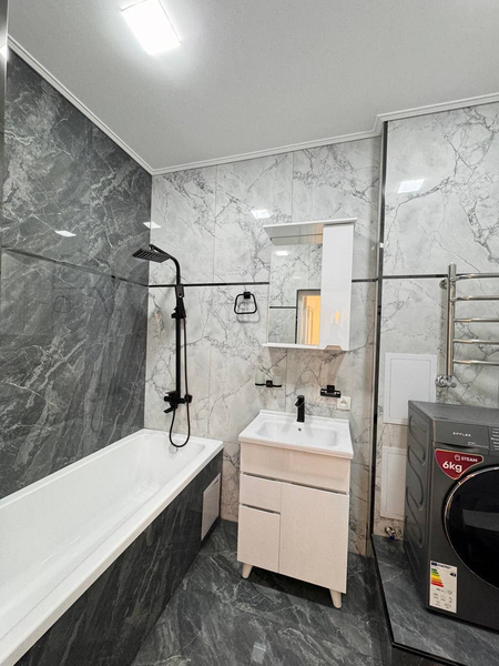 Shoto rustavelli. 3/3/4. 80m2. Patalok 3.30.