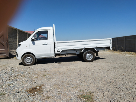 Moshina yangi SHINERAY T30 Sechka bolon qoyilgan.