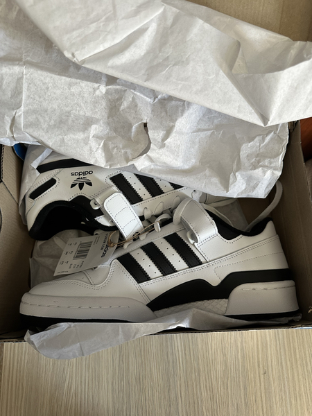 Adidas forum 84 low black white