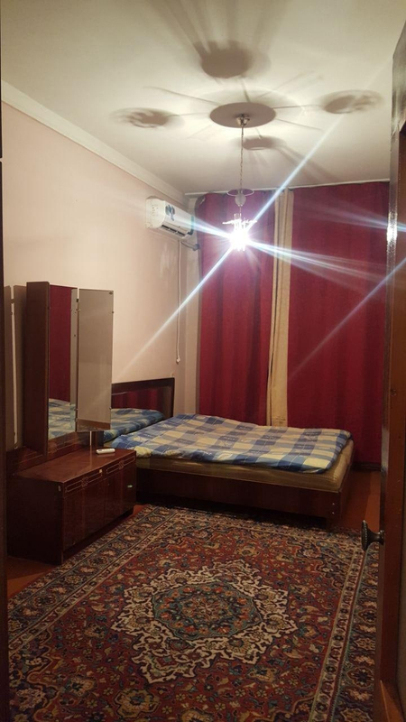 Продается Чиланзар 9 2комн. 3 этаж.