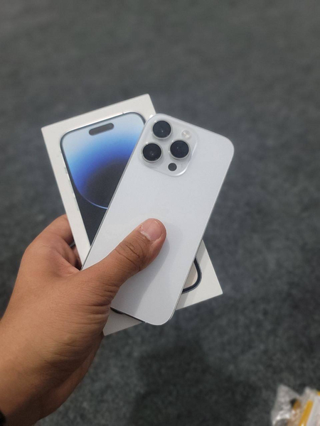 Iphone 14 pro  .