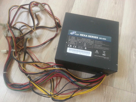 блок питания FSP 450w оригинал отлично работает.