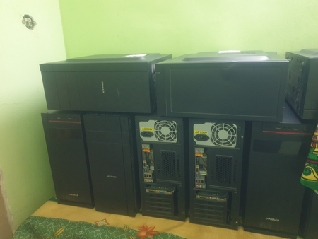 Game klub Komputer sotiladi