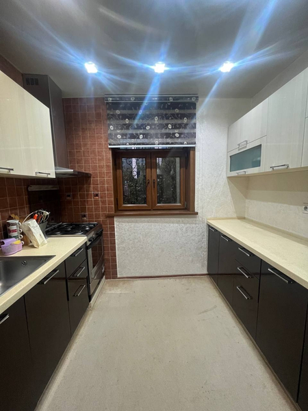 Срочно сдается 4х ком квартира, ор-р:ул. Чехова, 100м2