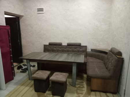 Sheriklikka kvartira bor 3 ta qiz joy bor