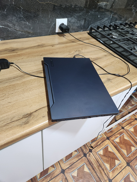 Asus zephyrus состояние отличное