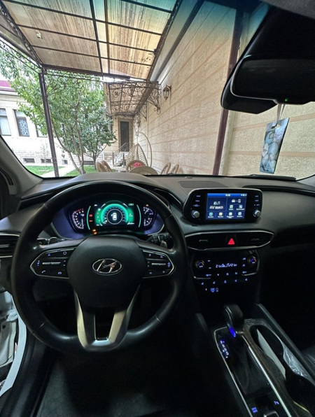 Sro'chna Hyundai santafe 2020yil probeg 49800km prestij 7 mesta