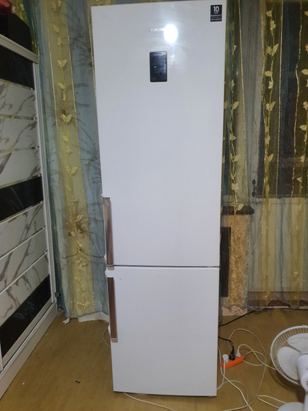 Холодильник samsung