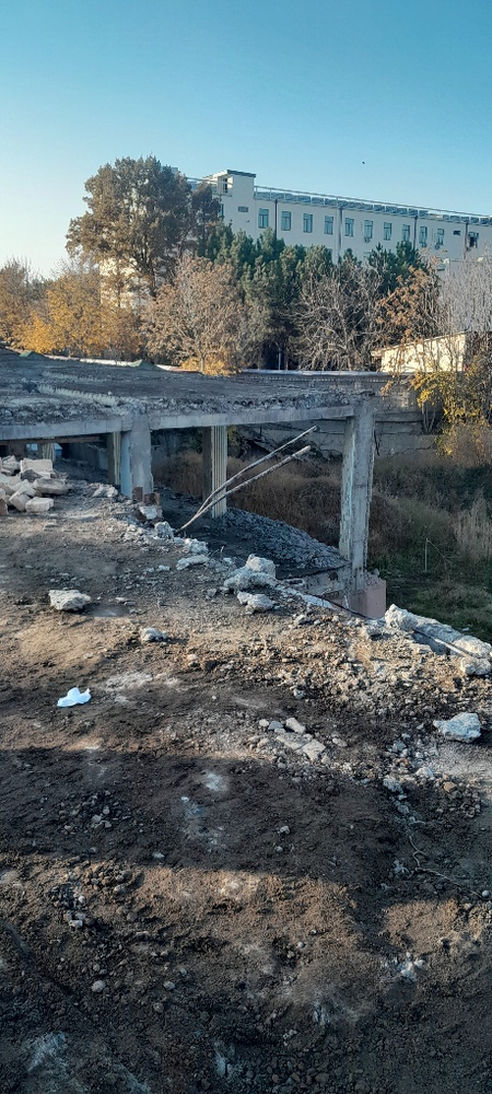 Katta zavodlarni hovlilarni buzish xizmati