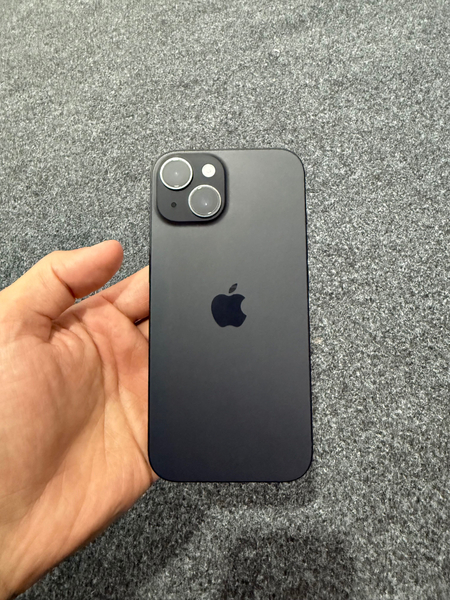 iPhone 15 128GB black 100%