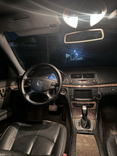 Mersades benz 211