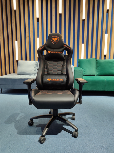 Компьютерное игровое геймерское кресло модель  Cougar,Razer,Redline