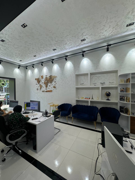 Продам помещение на 1 линии Старый гламур 95м2 с арендатором 3000$