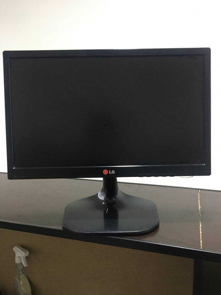 LG 19 lik Manitor