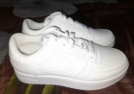 Кроссовки женские Nike