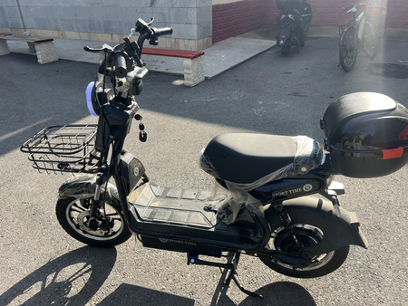 Arzonga skuter bor