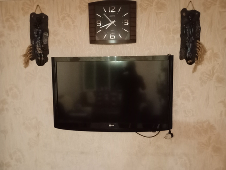 Продаëтся телевизор LG-42LH20